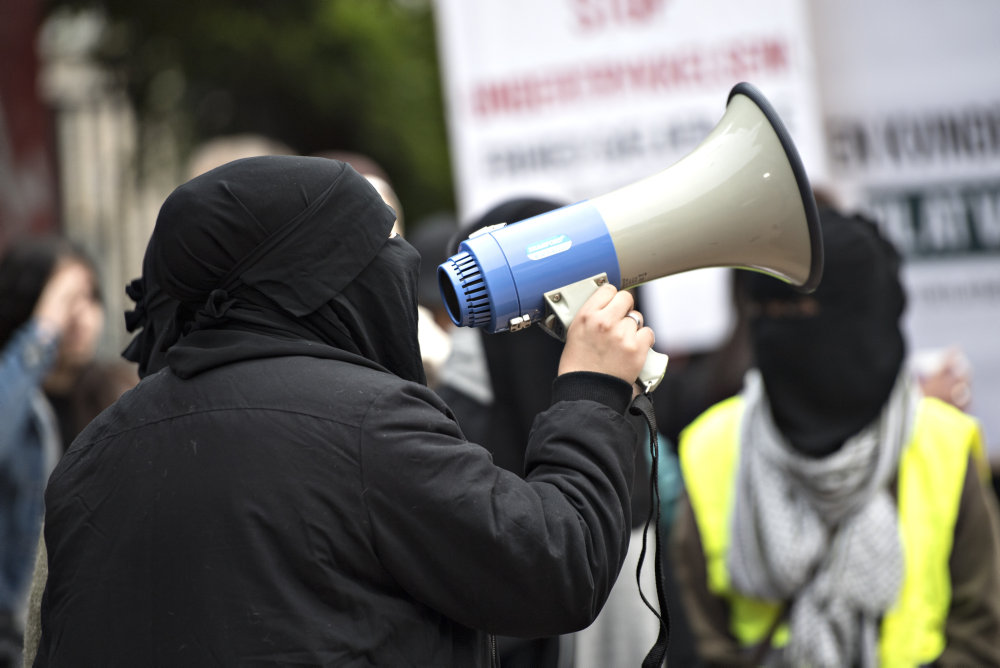 Niqab Klædt Kvinde Burkaforbud Er Social Kontrol Fra Staten