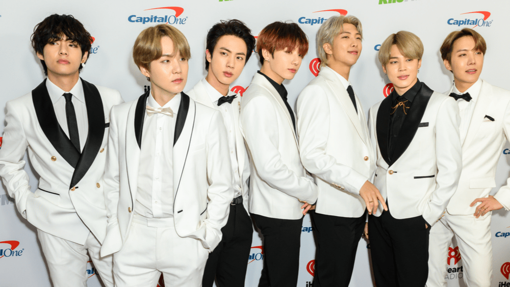 Bts Earn First No 1 On Billboard Hot 100 With Dynamite 1059 Klaz