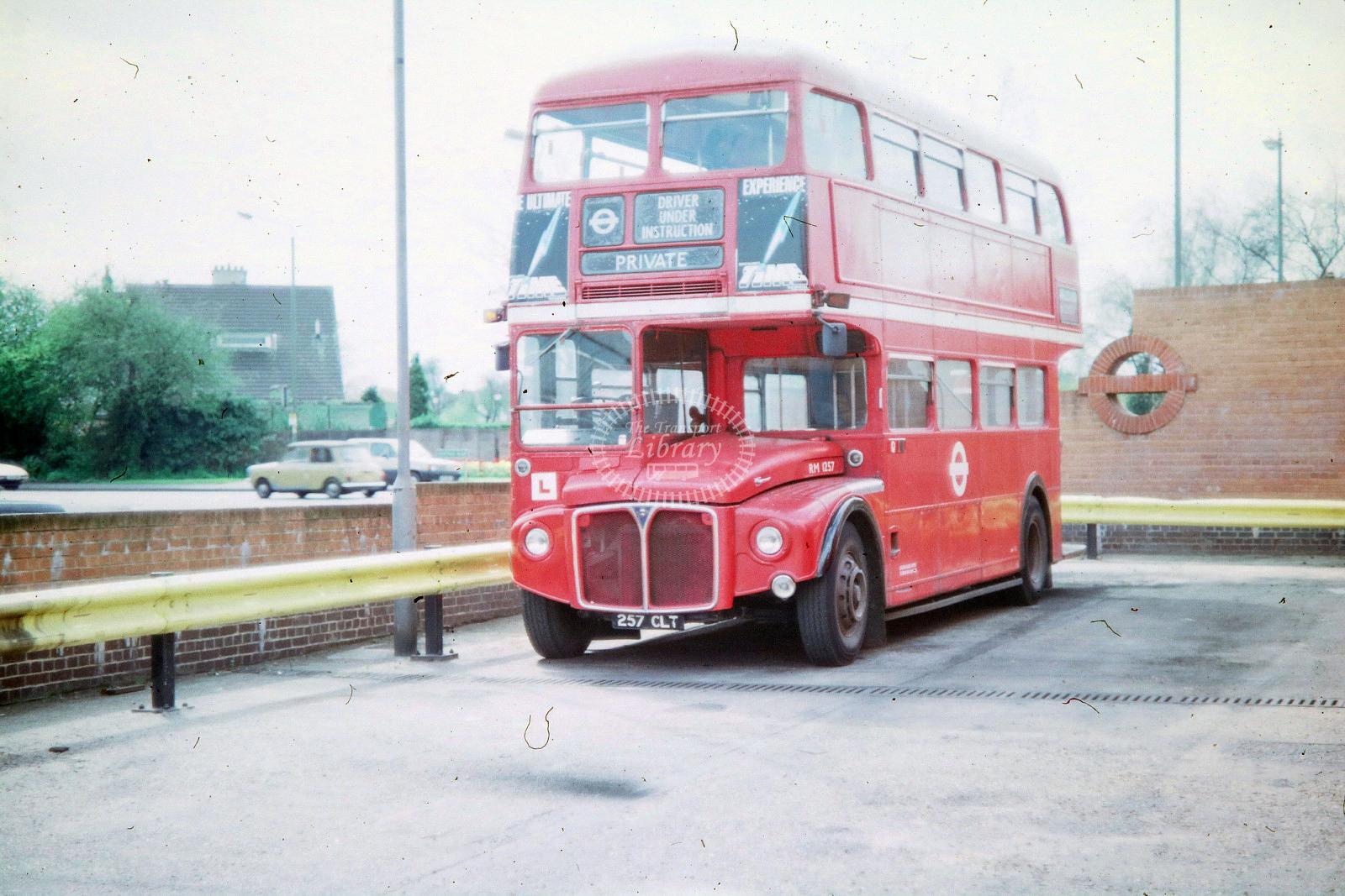 The Transport Library London Transport Aec Swift Sms290 Egn290j On