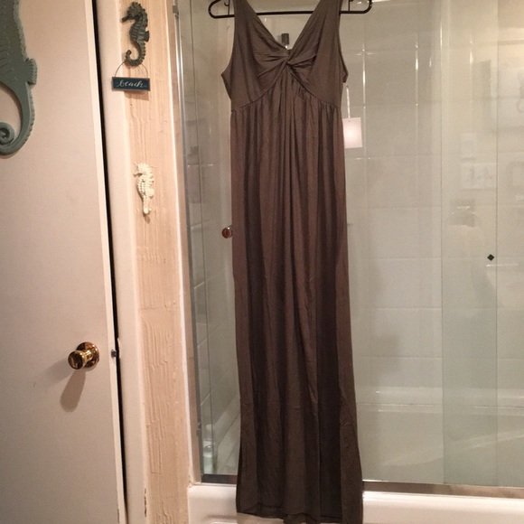 A Glow Dresses Nwt Aglow Maternity Maxi Dress Olive Xs Mat Poshmark