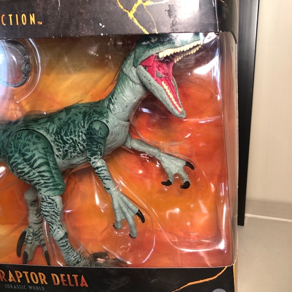 Mattel Toys Jurassic World Park Amber Collection Velociraptor Delta