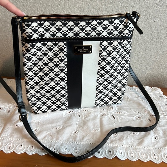 Arriba 61 Imagen Kate Spade Black And White Crossbody Bag