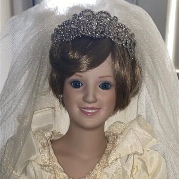 The Danbury Mint Toys Princess Diana Bride Doll Diamond Tiara