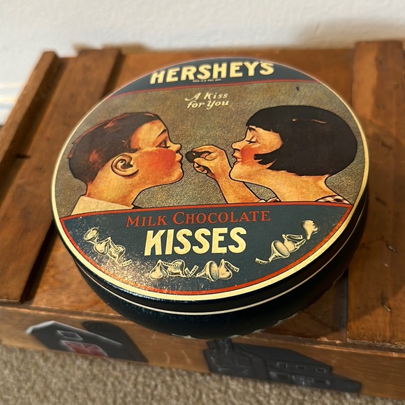 Accents Vintage 1982 Hersheys Milk Chocolate Kisses Tin Box Poshmark