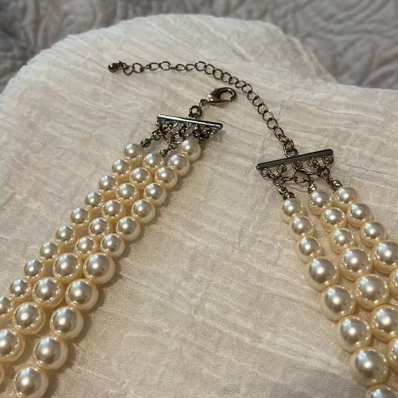 Accessories 3 Strand White Pearl Necklace Beautiful Poshmark