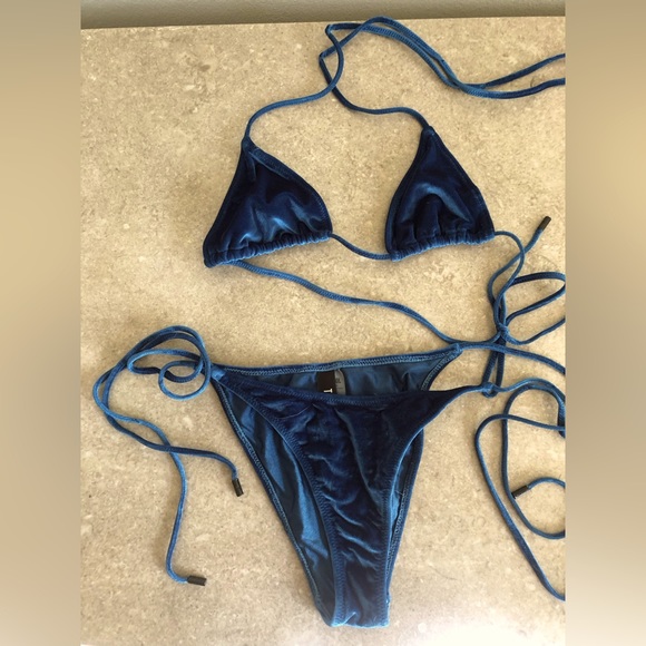 Triangl Swimwear Swim Triangl Blue Velvet String Bikini Medium