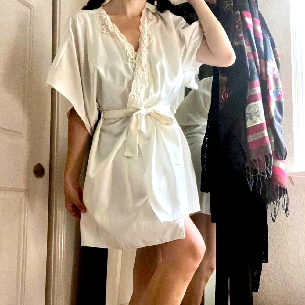 Laura Adams 90s Y2k Vintage Lingerie Robe Gem