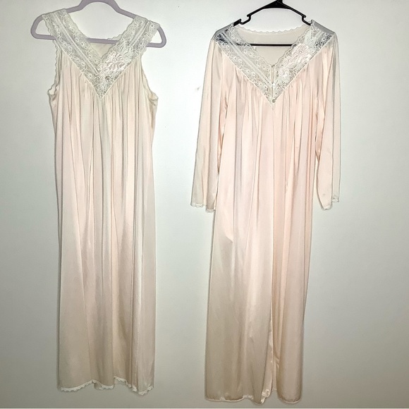 Shadowline Intimates And Sleepwear Vintage Shadowline Nightgown Set