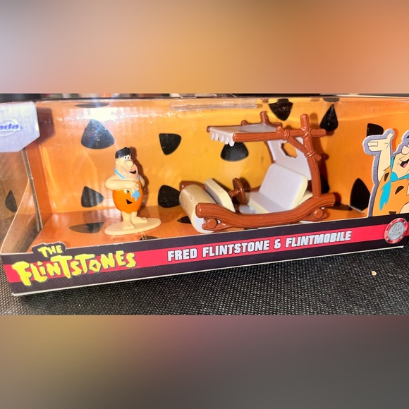 Toys Flintstones 132 Flintmobile Fred Flintstone Diecast Figurenew