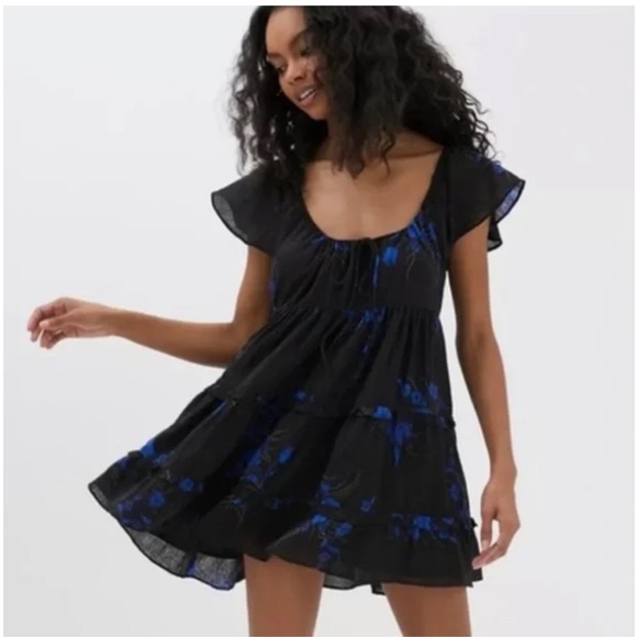 Urban Outfitters Dresses Urban Outfitters Bea Black Blue Floral