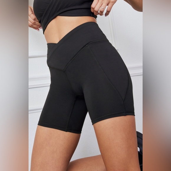 Fabletics Shorts Fabletics Oasis Pureluxe Hw Crossover 6 Short