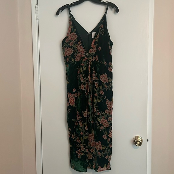 Joa Dresses Nwt Joa Adelais Dark Green Floral Velvet Midi Dress