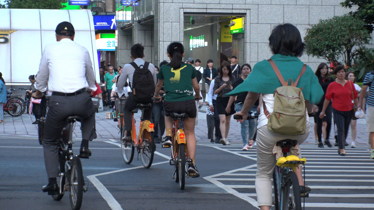 共享自行車的騎乘里程轉為碳權，騎youbike就可賺綠金！綠－esg永續台灣