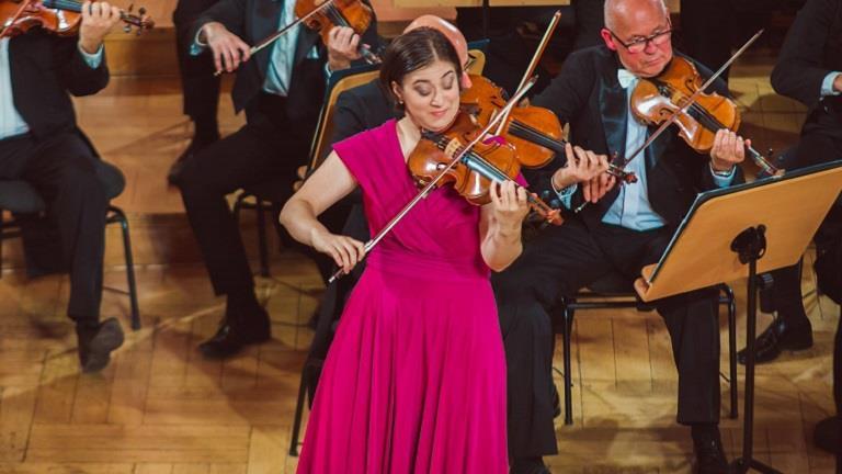 Veriko Tchumburidze Wins International Wieniawski Violin Competition