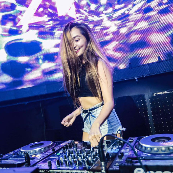 Hire Female Dj Book Disc Jockey Club Style Entertainment Philippines