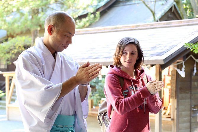 Virtual Experience Discover Shintoism At Traditional Shinto Shrine In
