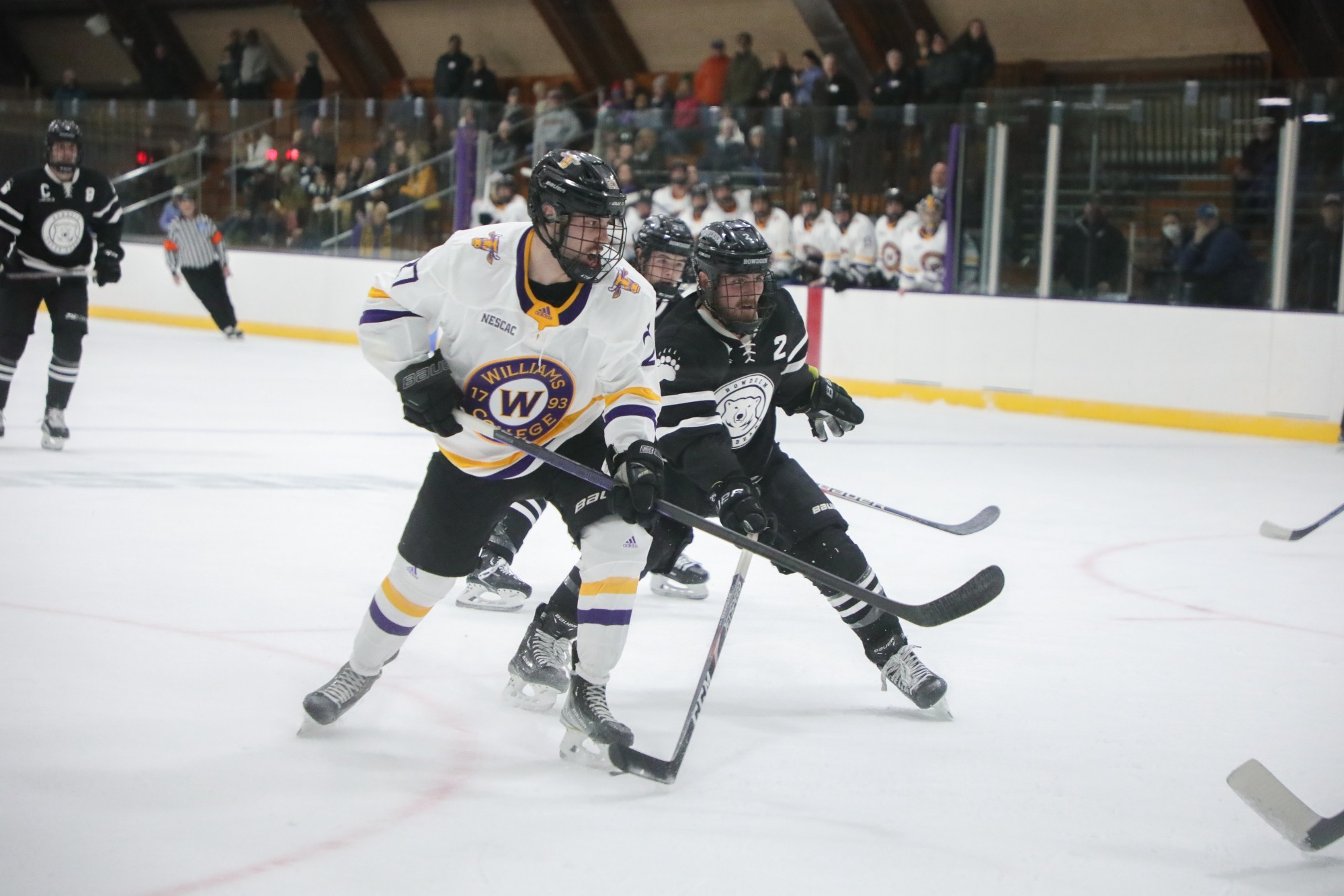 Ephs End As Runner Up In Nescac Falling To Bowdoin 3 2 In Ot