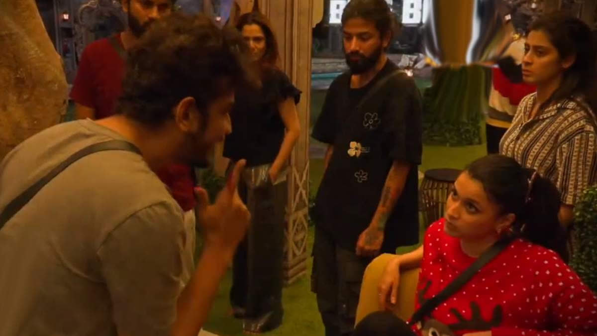 Bigg Boss 17 Munawar Faruquis Hand Bleeds As He Breaks Glass Vase