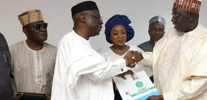 Pastor Tunde Bakare Obtains Apc Presidential Form 9news Nigeria