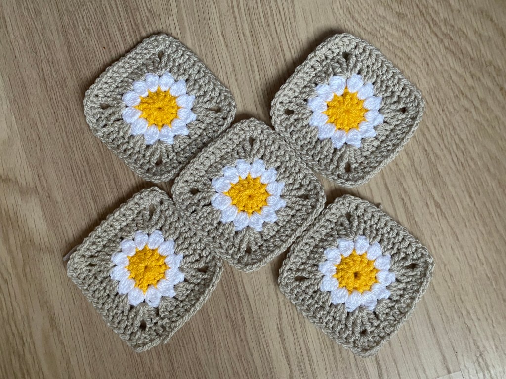 Daisy Granny Square Pattern And Bag Assembly Instructions Crafted By Cat