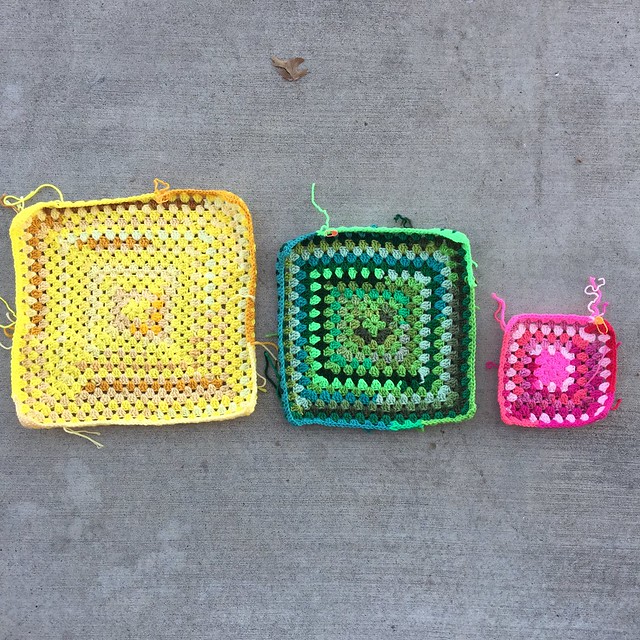 The Saga Of The Scrap Yarn Granny Squares Continues Crochetbug