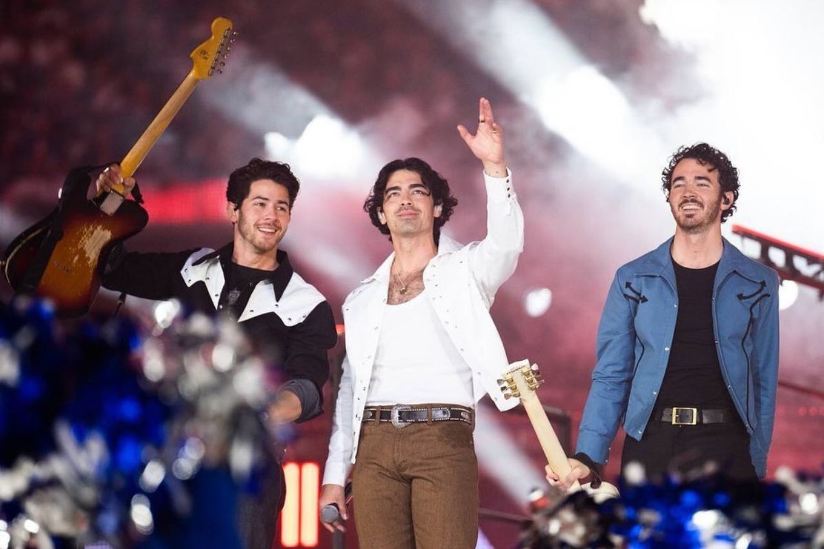 El Nuevo álbum De Los Jonas Brothers Es Una Carta De Agradecimiento A