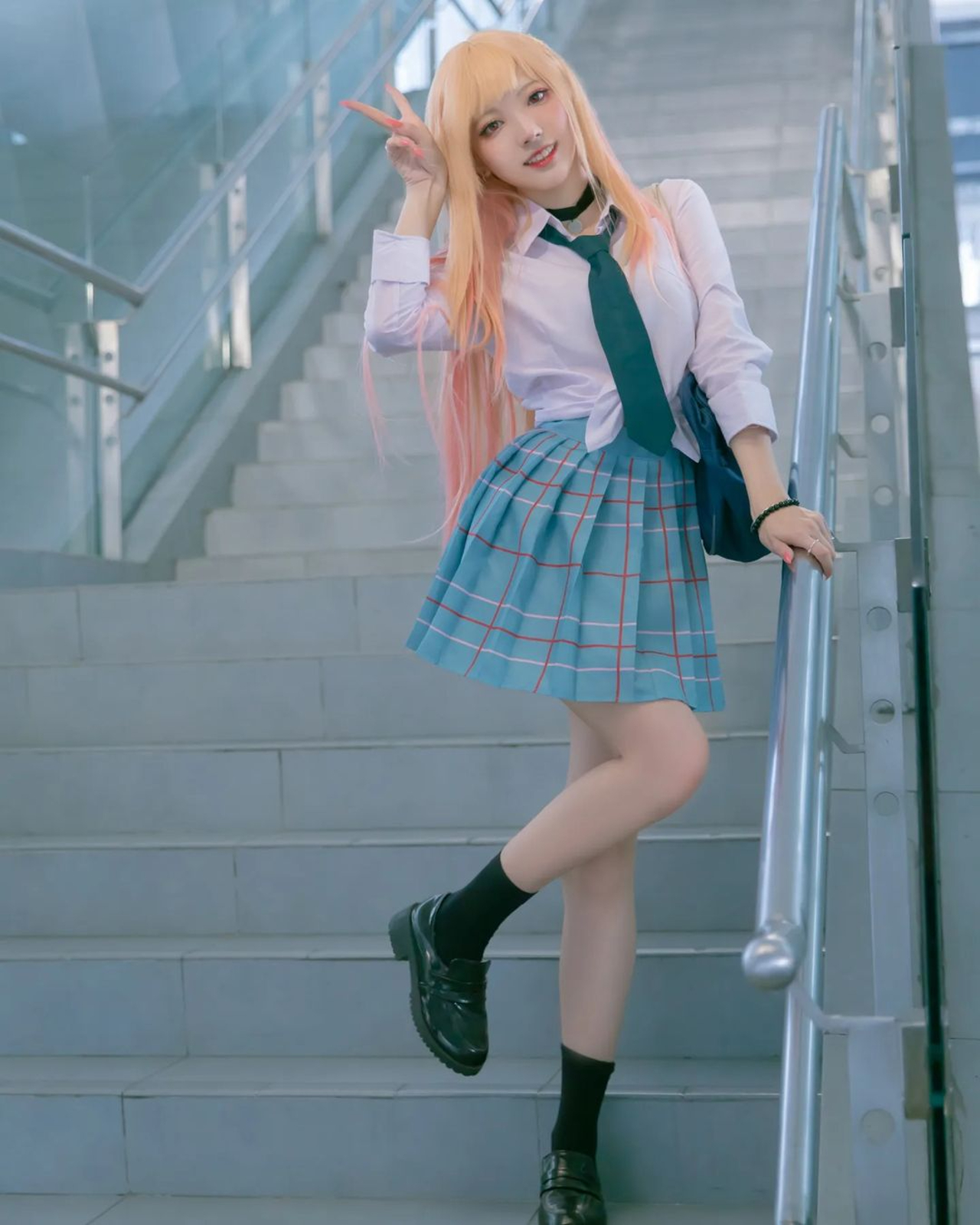 Marin Llega A La Vida En Versión Colegiala Gracias A Cosplay De My