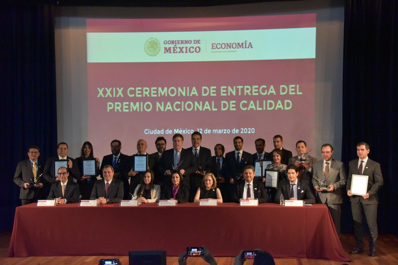 Recibe ComisiÓn Federal De Electricidad Premio Nacional De Calidad