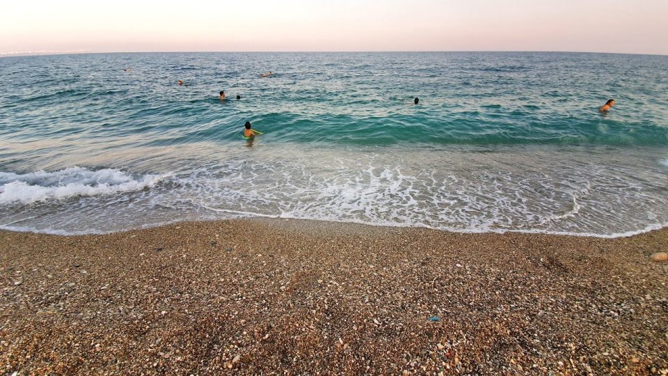 Antalya Plajları Konyaaltı Sahili Deniz Manzarası Gezilecek Yerler