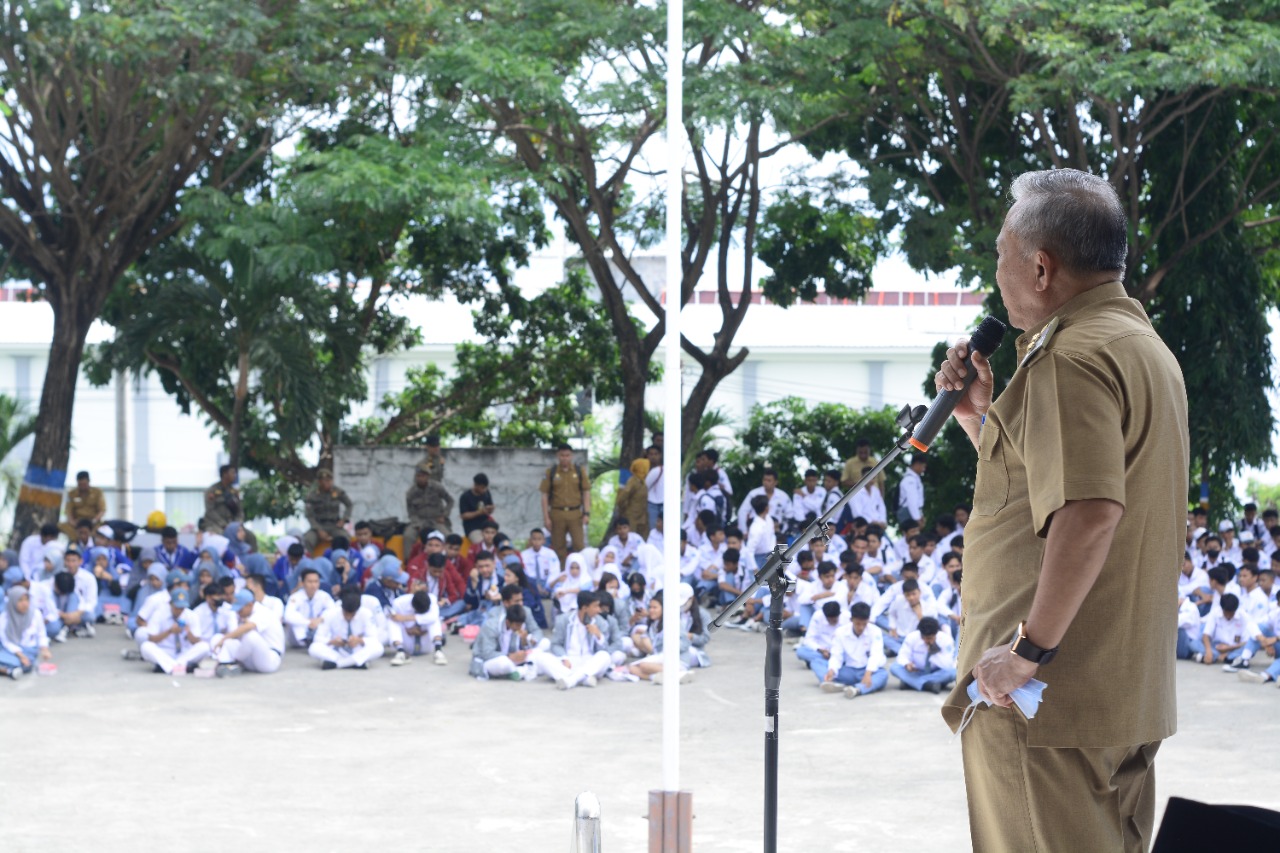 Anti Tawuran Pelajar Smk Sma Se Kota Luwuk Tandatangani Pakta Integritas