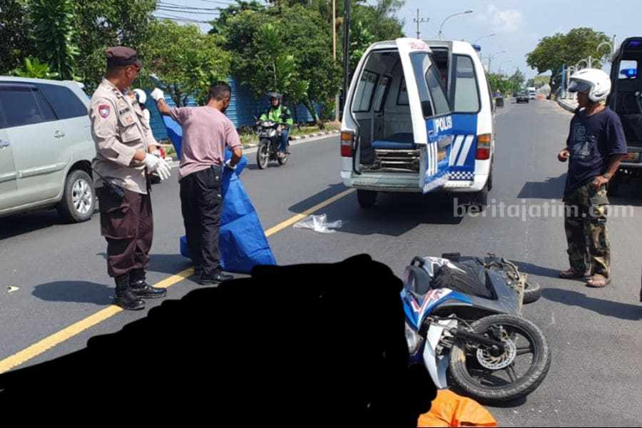 Tabrak Bus Wanita Gresik Meninggal Terlindas Truk Di Tuban