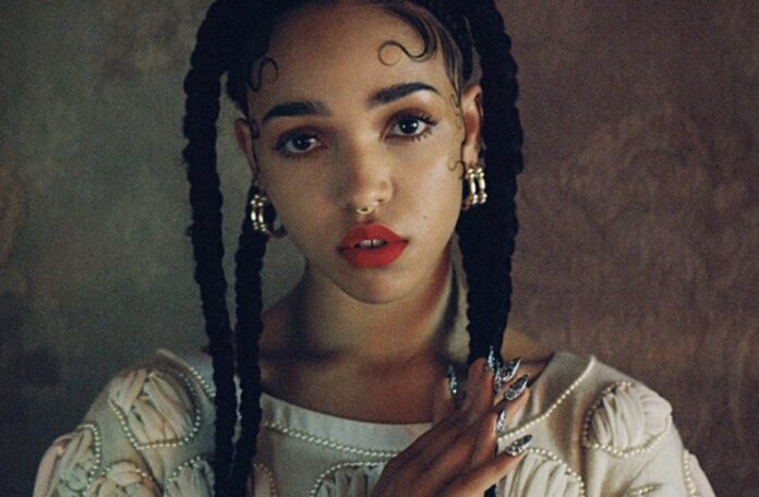 Fka Twigs Lança Tears In The Club Com The Weeknd Com Vídeo