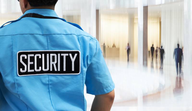 4 Benefits Of Hiring Security Guards For Your Business