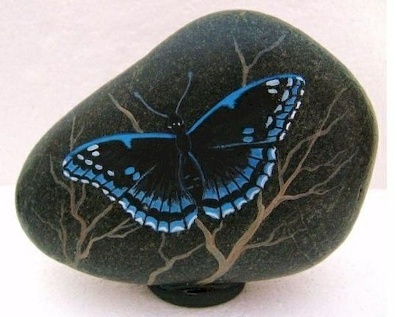 55 Cute Diy Painted Rocks Animals Butterfly Ideas 45 Doityourzelf