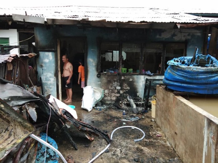 Villagers Extinguish Fire Before It Spreads Through Longhouse Dayakdaily