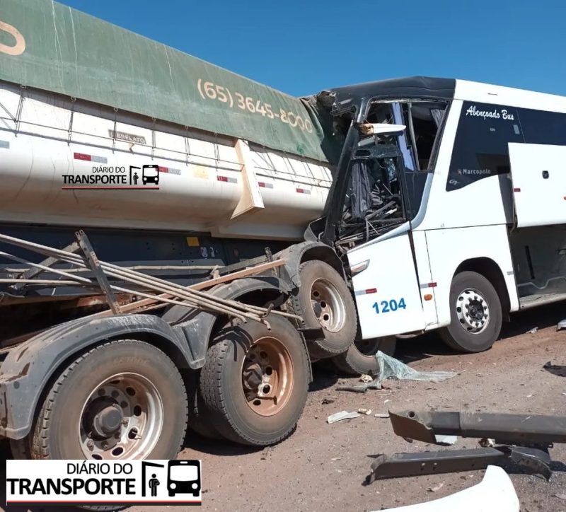 Motorista De ônibus Morre E Passageiros Ficam Feridos Em Batida Contra