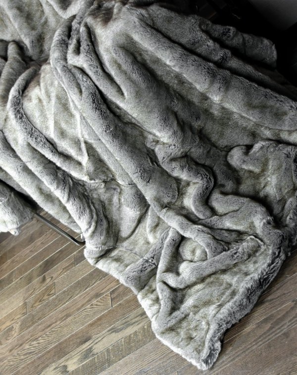 Timberwolf Faux Fur Oversized Throw Reversible Blanket Extra Large