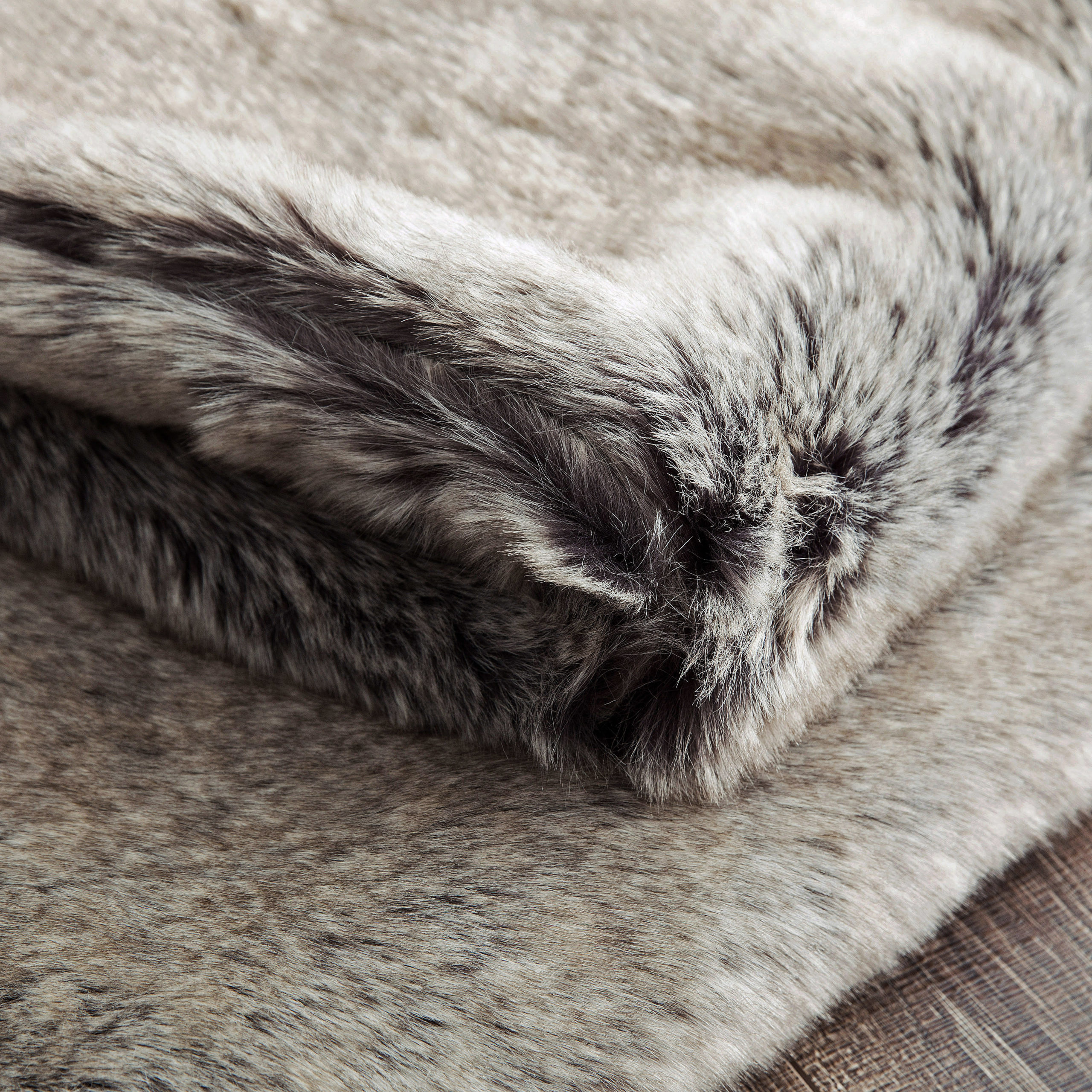 Luxury Faux Fur Throw Blanket Super Soft Oversized Thick Warm Afghan 60