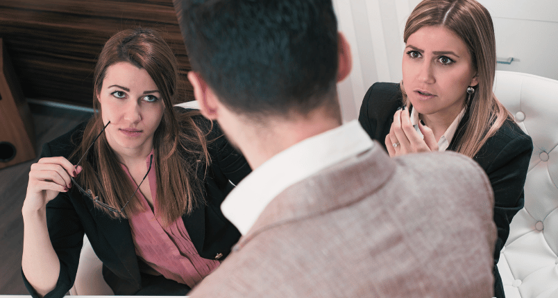 15 Signs Of Jealous Female Coworkers