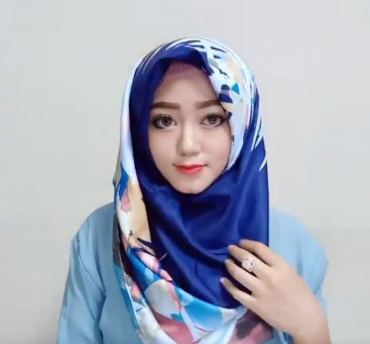 Tutorial Hijab Saudia Untuk Lebaran Ragam Muslim