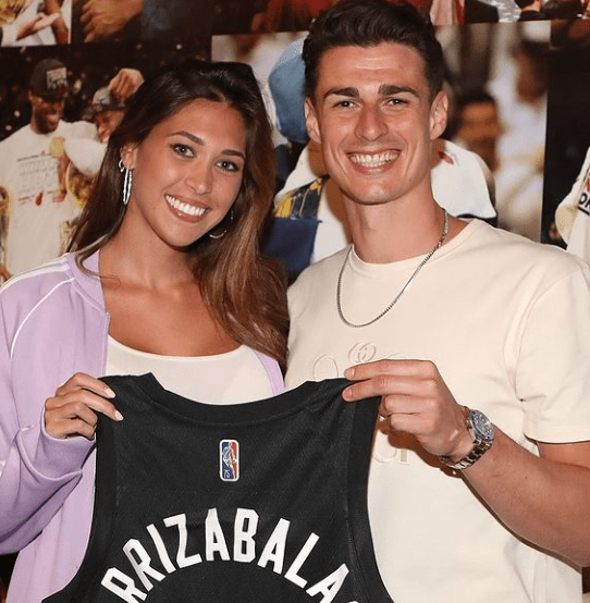 Kepa Arrizabalaga Of Chelsea Flaunts His Girlfriend Andrea Martinez