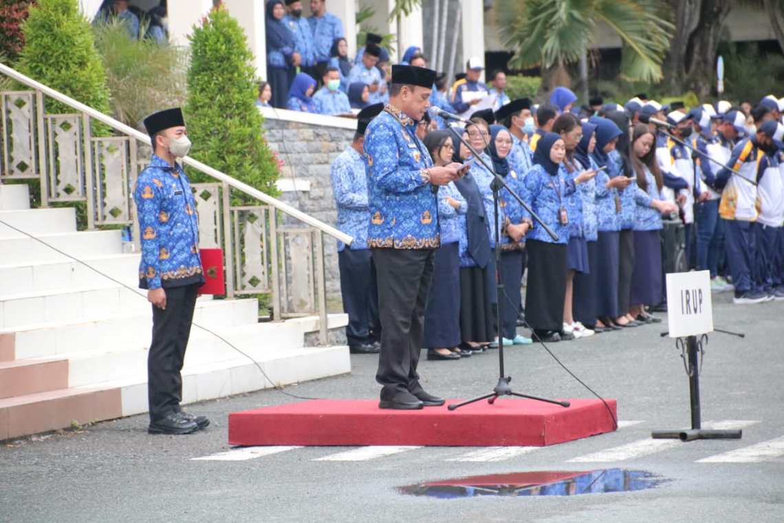 Sekwan Dan Seluruh Staf Asn Dprd Sulteng Ikuti Upacara Bendera 17 Bulan