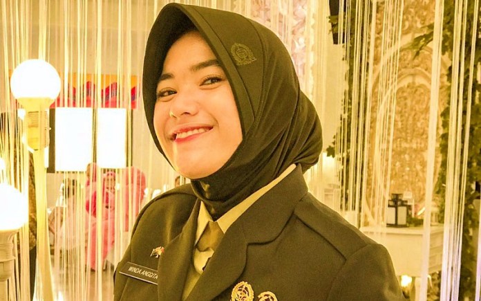 Potret 4 Prajurit Wanita Tni Yang Berparas Cantik