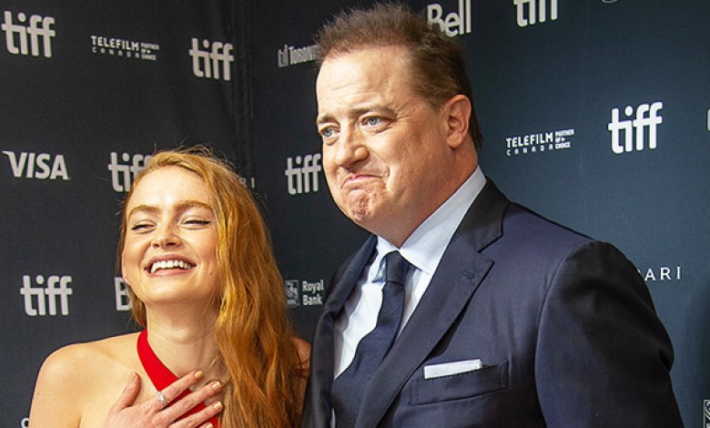 Sadie Sink Is Smoking Hot In A Cutout Dress As She Poses With The