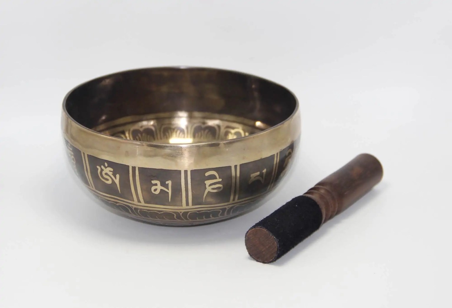 Om Carved Handmade Tibetan Singing Bowl With Set Handicrafts In Nepal