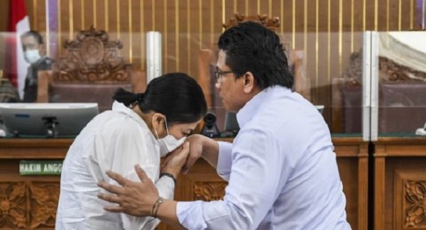 Hari Ini Putri Candrawathi Dan Richard Eliezer Jalani Sidang Tuntutan