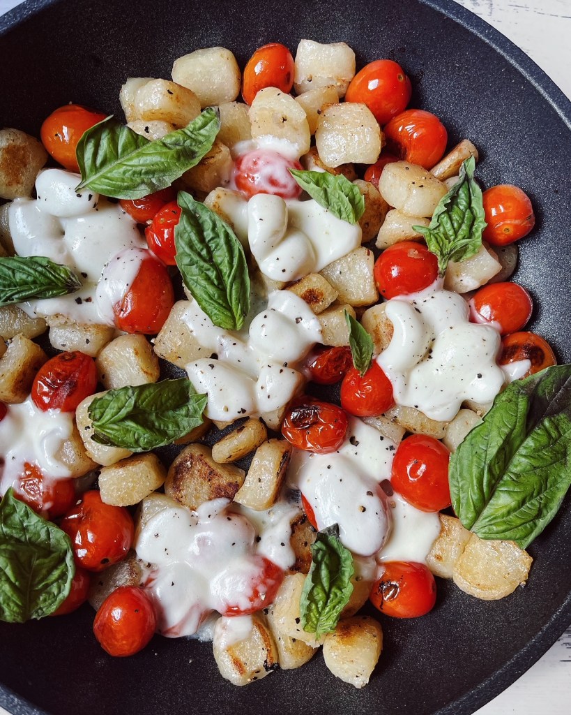 One Pan Caprese Gnocchi Easy Under 30 Minutes Recipe