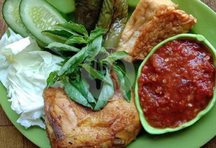 25 Tempat Makan Lalapan Paha Paling Lezat Di Bali