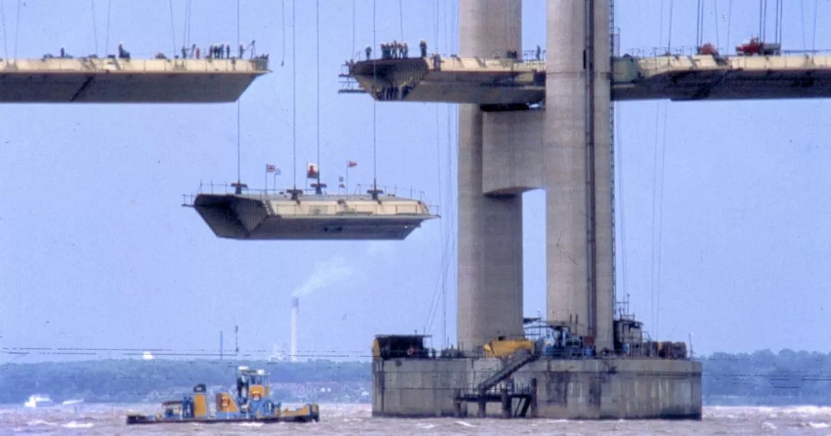 Since 1981 The Humber Bridge Ilmu