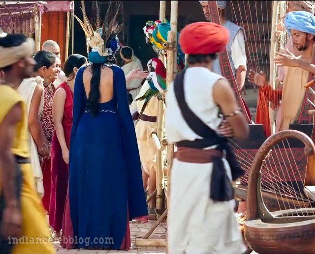 Pooja Hegde Sexy Backless Dress Bollywood Mohenjo Daro Hd Caps Pics